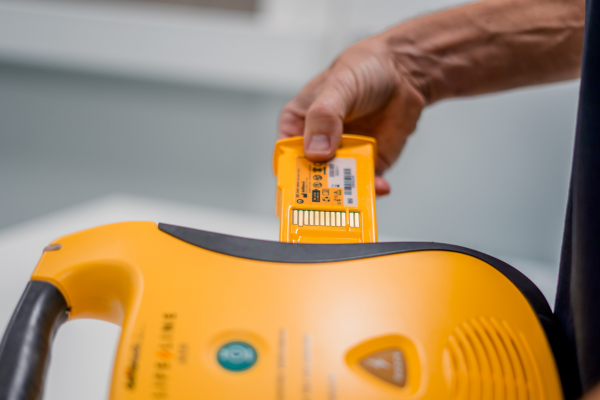 AED onderhouden: tips voor controle, batterij en elektroden